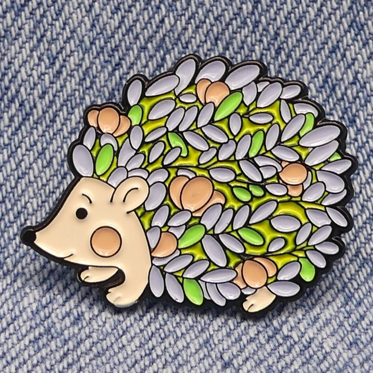 Hedgehog Enamel Pin Badge – Bear In Beads